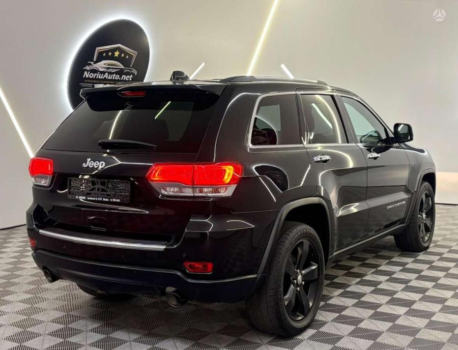 Black Jeep Grand Cherokee 2013 in Marijampole, with an engine capacity of 2.99 L and mileage of 283 thousand km for 12999 €, photo 33 on AUTOMOTO.COM.LV
