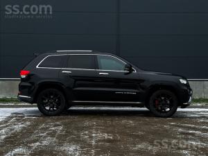 Melns Jeep Grand Cherokee 2014 Rīga, ar dzinēja tilpumu 3.00 L un nobraukumu 278 tūkst. km par 12600 €, foto 4 vietnē AUTOMOTO.COM.LV