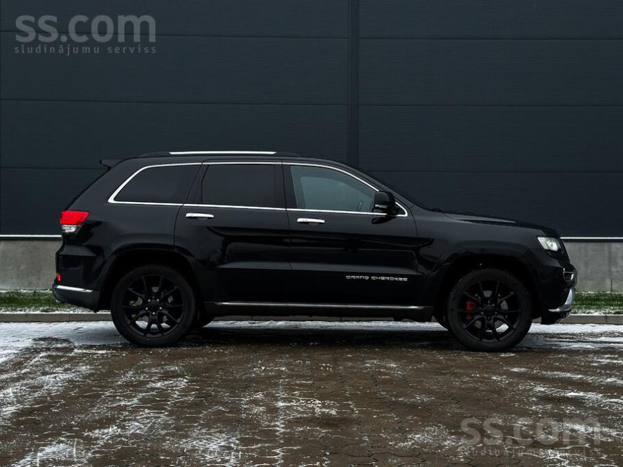 Melns Jeep Grand Cherokee 2014 Rīga, ar dzinēja tilpumu 3.00 L un nobraukumu 278 tūkst. km par 12600 €, foto 4 vietnē AUTOMOTO.COM.LV