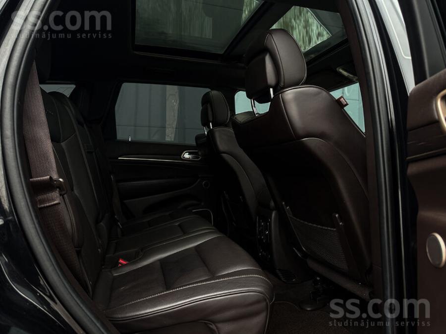 Melns Jeep Grand Cherokee 2014 Rīga, ar dzinēja tilpumu 3.00 L un nobraukumu 278 tūkst. km par 12600 €, foto 11 vietnē AUTOMOTO.COM.LV