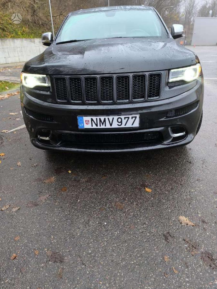 Black Jeep Grand Cherokee 2014 in Vilnius, with an engine capacity of 3.60 L and mileage of 250 thousand km for 14700 €, photo 1 on AUTOMOTO.COM.LV