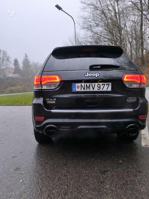 Melns Jeep Grand Cherokee 2014 Viļņa, ar dzinēja tilpumu 3.60 L un nobraukumu 250 tūkst. km par 14700 €, foto 2 vietnē AUTOMOTO.COM.LV