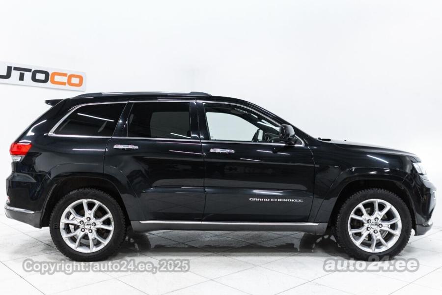 Melns Jeep Grand Cherokee 2014 Tallina, ar dzinēja tilpumu 3.00 L un nobraukumu 250 tūkst. km par 14999 €, foto 8 vietnē AUTOMOTO.COM.LV