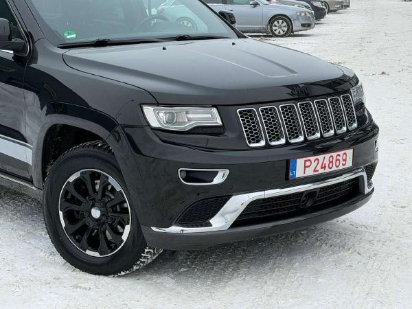 Black Jeep Grand Cherokee 2014 in Jonava, with an engine capacity of 2.99 L and mileage of 247 thousand km for 14499 €, photo 5 on AUTOMOTO.COM.LV