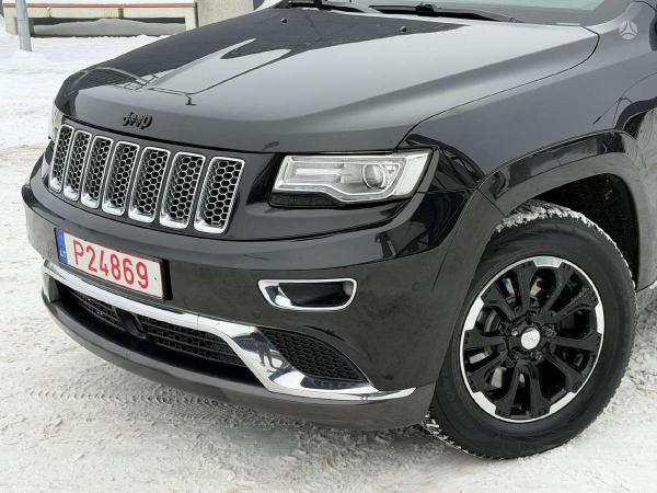 Black Jeep Grand Cherokee 2014 in Jonava, with an engine capacity of 2.99 L and mileage of 247 thousand km for 14499 €, photo 6 on AUTOMOTO.COM.LV