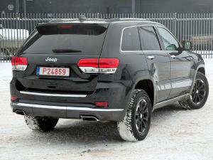 Black Jeep Grand Cherokee 2014 in Jonava, with an engine capacity of 2.99 L and mileage of 247 thousand km for 14499 €, photo 10 on AUTOMOTO.COM.LV