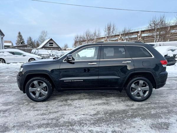 Black Jeep Grand Cherokee 2014 in Telschi, with an engine capacity of 2.99 L and mileage of 245 thousand km for 11800 €, photo 4 on AUTOMOTO.COM.LV