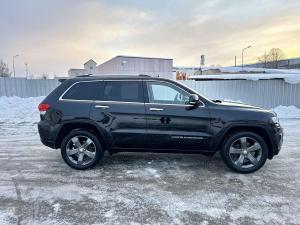 Black Jeep Grand Cherokee 2014 in Telschi, with an engine capacity of 2.99 L and mileage of 245 thousand km for 11800 €, photo 8 on AUTOMOTO.COM.LV