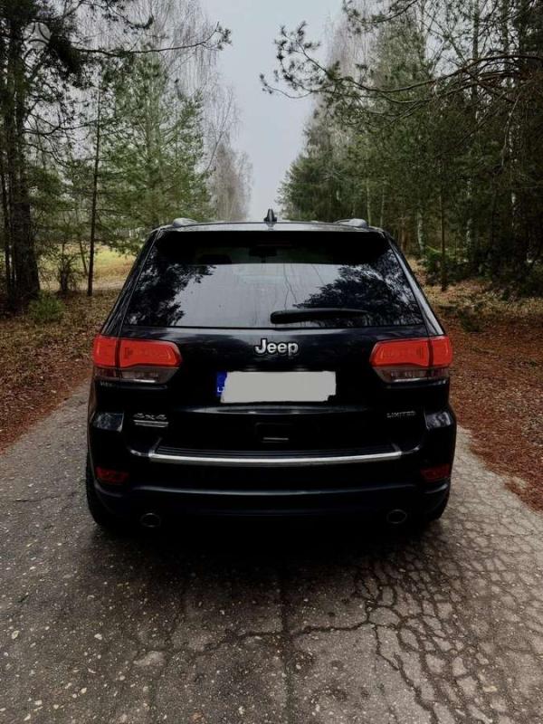 Black Jeep Grand Cherokee 2014 in Kaunas, with an engine capacity of 2.99 L and mileage of 176 thousand km for 12500 €, photo 7 on AUTOMOTO.COM.LV