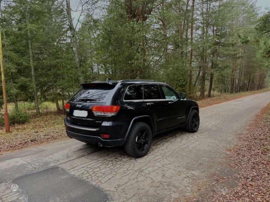 Melns Jeep Grand Cherokee 2014 Kauņa, ar dzinēja tilpumu 2.99 L un nobraukumu 176 tūkst. km par 12500 €, foto 8 vietnē AUTOMOTO.COM.LV