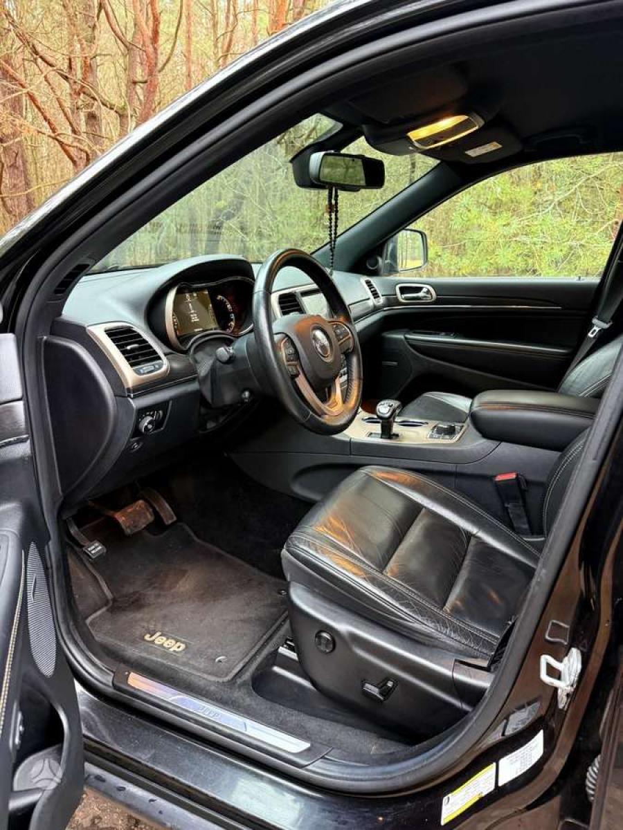 Melns Jeep Grand Cherokee 2014 Kauņa, ar dzinēja tilpumu 2.99 L un nobraukumu 176 tūkst. km par 12500 €, foto 11 vietnē AUTOMOTO.COM.LV