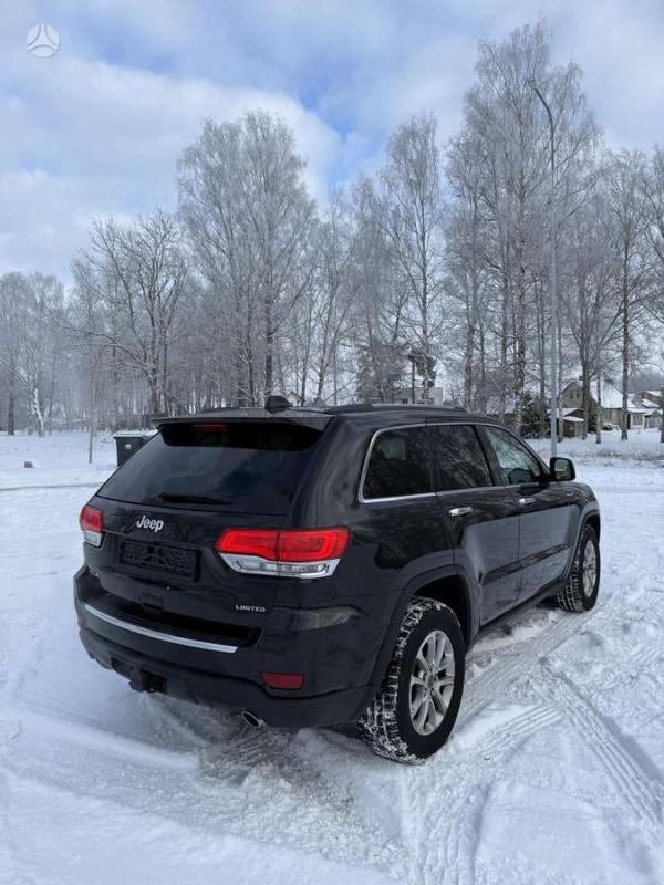 Black Jeep Grand Cherokee 2014 in Siauliai, with an engine capacity of 3.60 L and mileage of 148 thousand km for 13999 €, photo 2 on AUTOMOTO.COM.LV