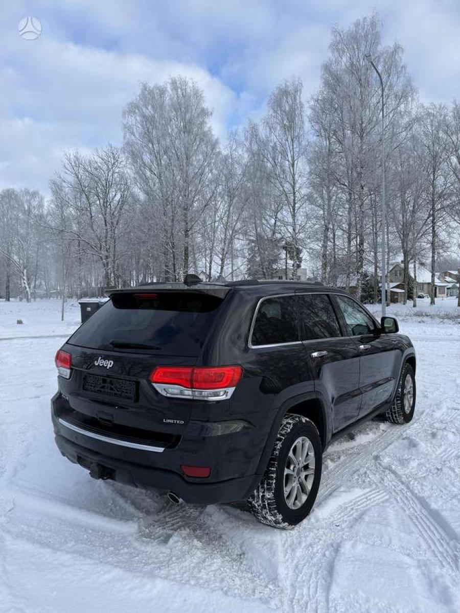 Black Jeep Grand Cherokee 2014 in Siauliai, with an engine capacity of 3.60 L and mileage of 148 thousand km for 13999 €, photo 2 on AUTOMOTO.COM.LV