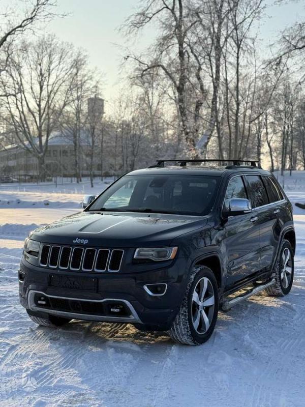 Black Jeep Grand Cherokee 2014 in Siauliai, with an engine capacity of 3.60 L and mileage of 235 thousand km for 14499 €, photo 4 on AUTOMOTO.COM.LV