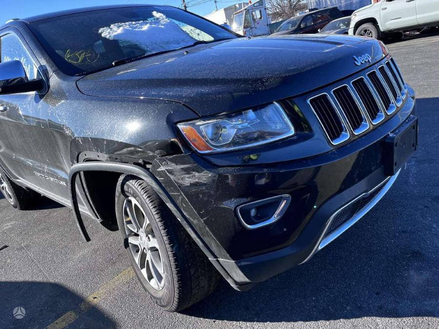 Black Jeep Grand Cherokee 2014 in Siauliai, with an engine capacity of 3.60 L and mileage of 250 thousand km for 7260 €, photo 2 on AUTOMOTO.COM.LV