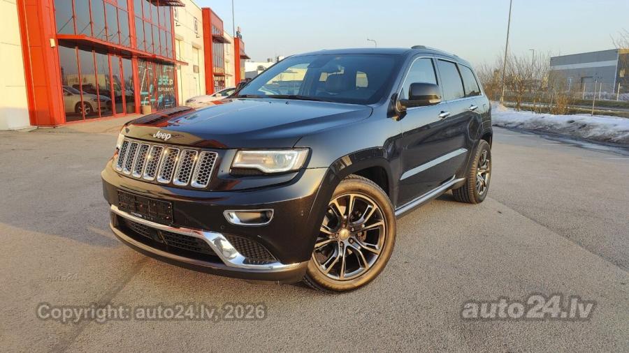 Black Jeep Grand Cherokee 2014 in Tallinn, with an engine capacity of 3.00 L and mileage of 200 thousand km for 13799 €, photo 1 on AUTOMOTO.COM.LV