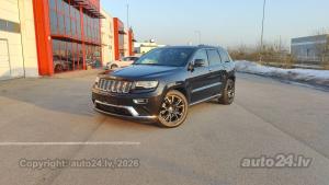 Black Jeep Grand Cherokee 2014 in Tallinn, with an engine capacity of 3.00 L and mileage of 200 thousand km for 13799 €, photo 2 on AUTOMOTO.COM.LV