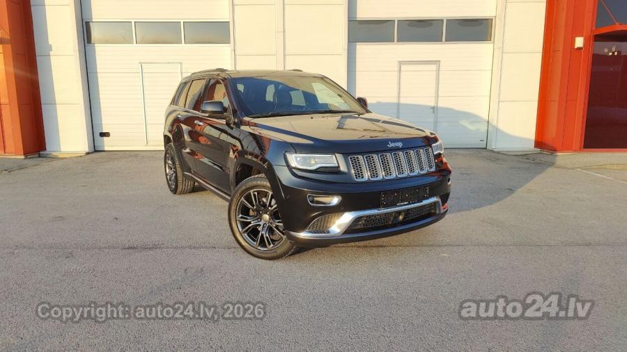 Black Jeep Grand Cherokee 2014 in Tallinn, with an engine capacity of 3.00 L and mileage of 200 thousand km for 13799 €, photo 4 on AUTOMOTO.COM.LV