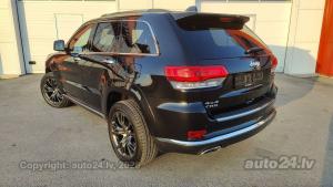 Black Jeep Grand Cherokee 2014 in Tallinn, with an engine capacity of 3.00 L and mileage of 200 thousand km for 13799 €, photo 7 on AUTOMOTO.COM.LV