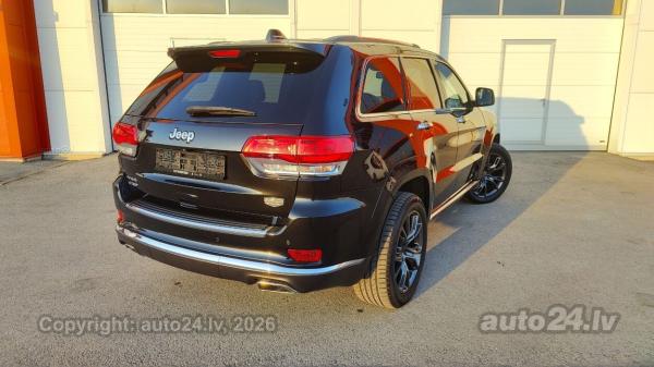 Melns Jeep Grand Cherokee 2014 Tallina, ar dzinēja tilpumu 3.00 L un nobraukumu 200 tūkst. km par 13799 €, foto 9 vietnē AUTOMOTO.COM.LV