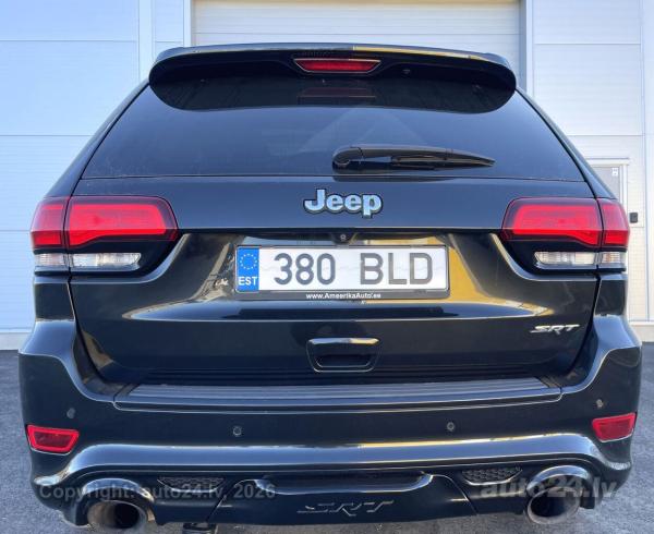 Black Jeep Grand Cherokee 2014 in Viljandi, with an engine capacity of 6.40 L and mileage of 332 thousand km for 17900 €, photo 11 on AUTOMOTO.COM.LV