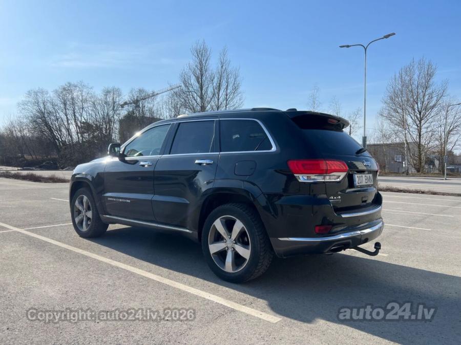 Black Jeep Grand Cherokee 2014 in Tallinn, with an engine capacity of 3.00 L and mileage of 247 thousand km for 12499 €, photo 18 on AUTOMOTO.COM.LV