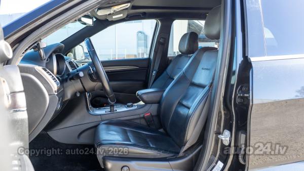 Melns Jeep Grand Cherokee 2014 Tallina, ar dzinēja tilpumu 3.00 L un nobraukumu 131 tūkst. km par 14900 €, foto 1 vietnē AUTOMOTO.COM.LV