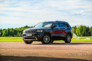 Melns Jeep Grand Cherokee 2014 Tallina, ar dzinēja tilpumu 3.00 L un nobraukumu 280 tūkst. km par 12790 €, foto  vietnē AUTOMOTO.COM.LV