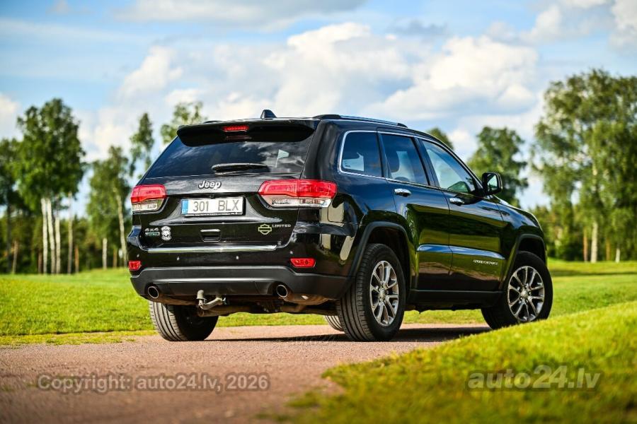 Melns Jeep Grand Cherokee 2014 Tallina, ar dzinēja tilpumu 3.00 L un nobraukumu 280 tūkst. km par 12790 €, foto 5 vietnē AUTOMOTO.COM.LV