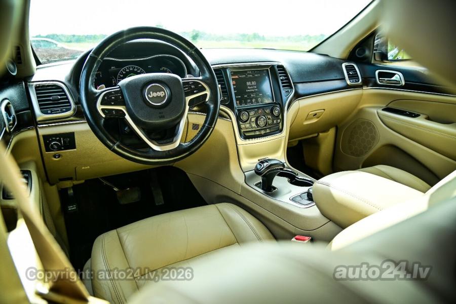 Melns Jeep Grand Cherokee 2014 Tallina, ar dzinēja tilpumu 3.00 L un nobraukumu 280 tūkst. km par 12790 €, foto 7 vietnē AUTOMOTO.COM.LV