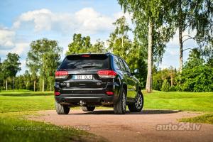 Melns Jeep Grand Cherokee 2014 Tallina, ar dzinēja tilpumu 3.00 L un nobraukumu 280 tūkst. km par 12790 €, foto 12 vietnē AUTOMOTO.COM.LV