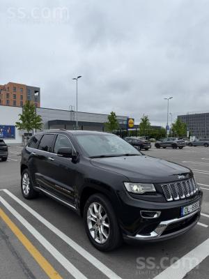 Black Jeep Grand Cherokee 2014 in Riga, with an engine capacity of 3.00 L and mileage of 233 thousand km for 11900 €, photo 3 on AUTOMOTO.COM.LV