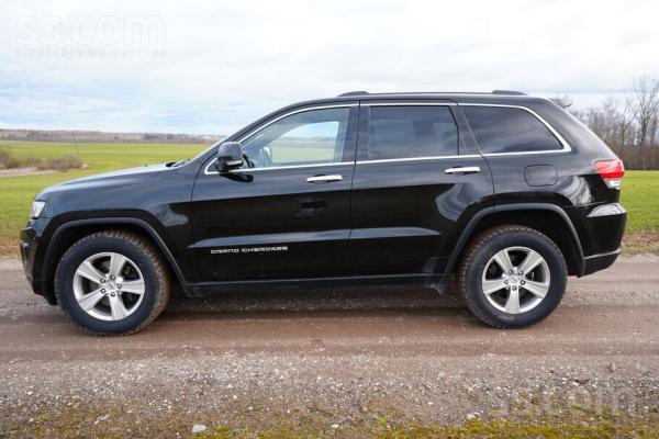 Black Jeep Grand Cherokee 2014 in Dobele, with an engine capacity of 3.00 L and mileage of 226 thousand km for 11200 €, photo 4 on AUTOMOTO.COM.LV