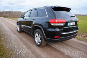 Black Jeep Grand Cherokee 2014 in Dobele, with an engine capacity of 3.00 L and mileage of 226 thousand km for 11200 €, photo 7 on AUTOMOTO.COM.LV