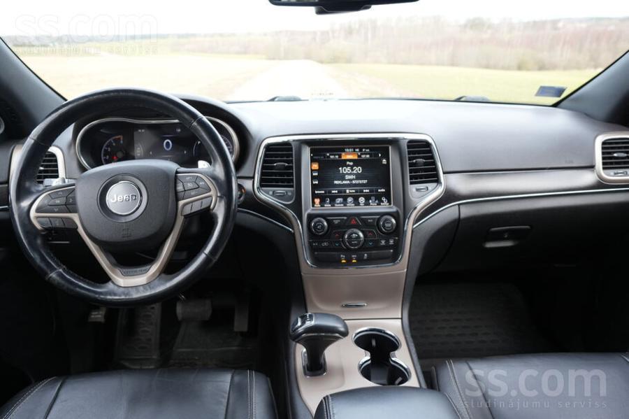 Black Jeep Grand Cherokee 2014 in Dobele, with an engine capacity of 3.00 L and mileage of 226 thousand km for 11200 €, photo 11 on AUTOMOTO.COM.LV