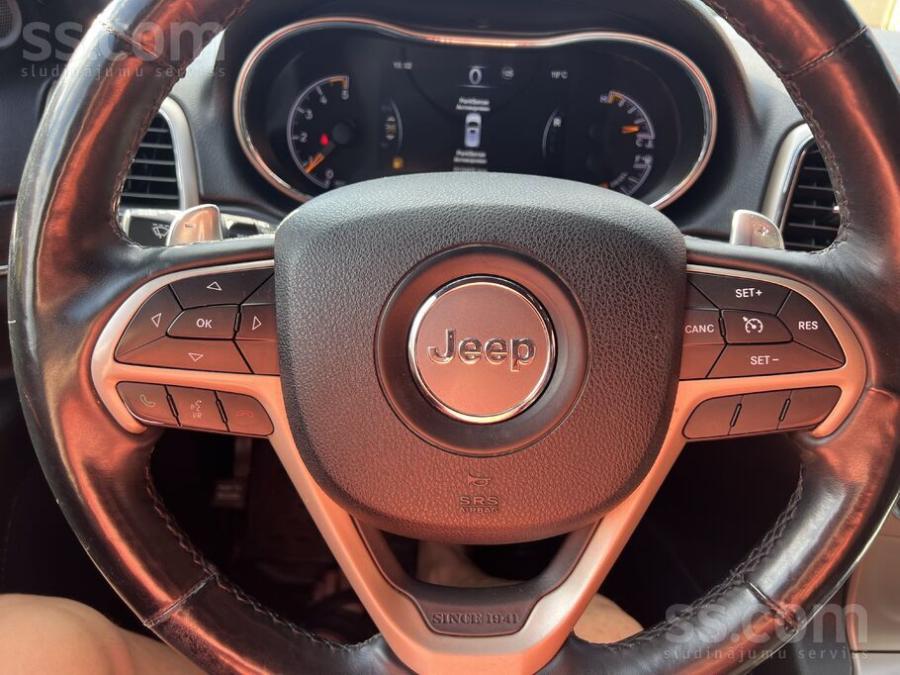 Black Jeep Grand Cherokee 2014 in Dobele, with an engine capacity of 3.00 L and mileage of 226 thousand km for 11200 €, photo 20 on AUTOMOTO.COM.LV