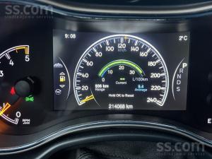 Black Jeep Grand Cherokee 2014 in Dobele, with an engine capacity of 3.00 L and mileage of 226 thousand km for 11200 €, photo 24 on AUTOMOTO.COM.LV