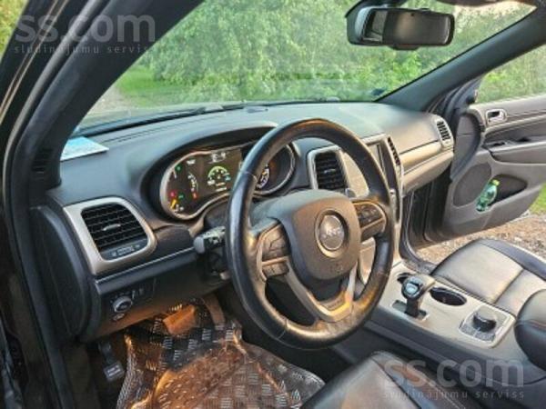 Melns Jeep Grand Cherokee 2014 Kuldīga, ar dzinēja tilpumu 3.00 L un nobraukumu 155 tūkst. km par 13500 €, foto 5 vietnē AUTOMOTO.COM.LV