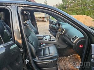 Melns Jeep Grand Cherokee 2014 Kuldīga, ar dzinēja tilpumu 3.00 L un nobraukumu 155 tūkst. km par 13500 €, foto 8 vietnē AUTOMOTO.COM.LV