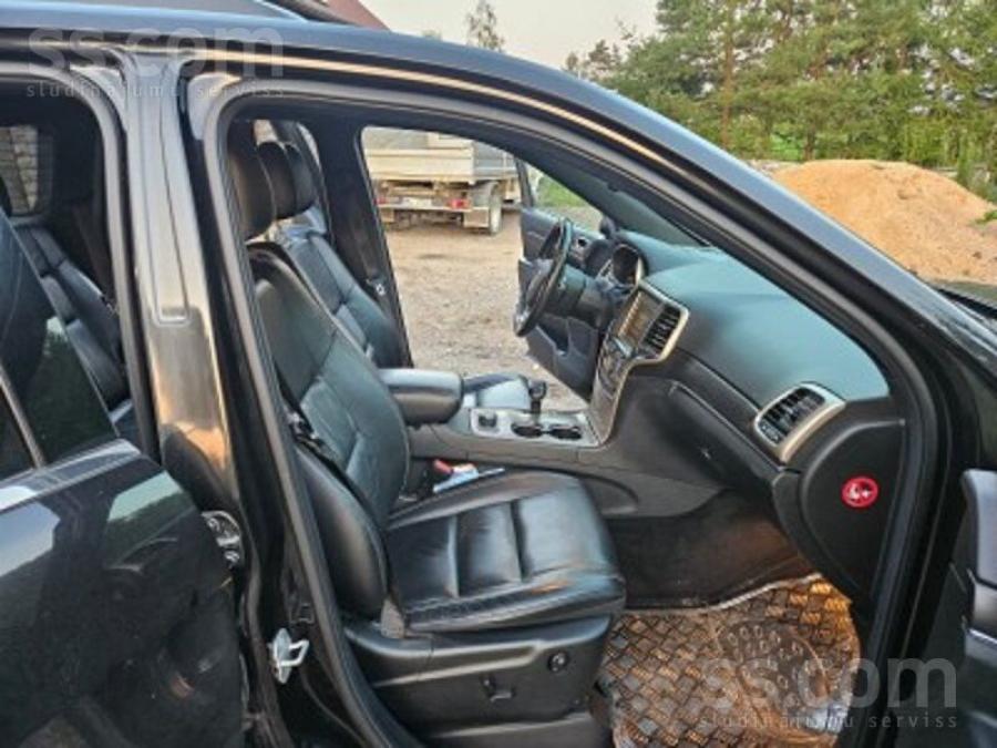 Melns Jeep Grand Cherokee 2014 Kuldīga, ar dzinēja tilpumu 3.00 L un nobraukumu 155 tūkst. km par 13500 €, foto 8 vietnē AUTOMOTO.COM.LV