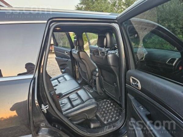 Melns Jeep Grand Cherokee 2014 Kuldīga, ar dzinēja tilpumu 3.00 L un nobraukumu 155 tūkst. km par 13500 €, foto 8 vietnē AUTOMOTO.COM.LV