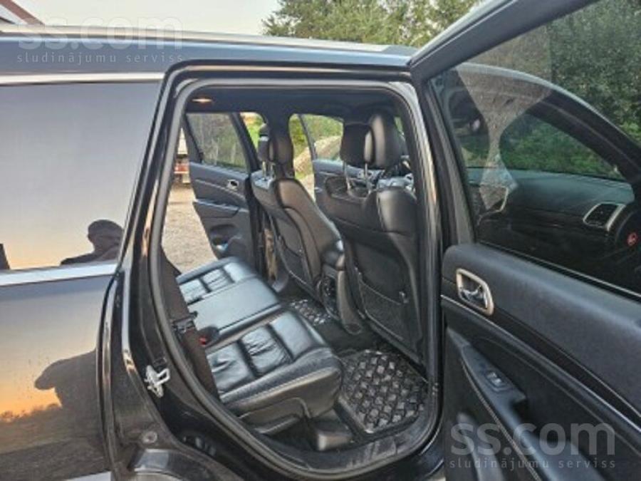 Melns Jeep Grand Cherokee 2014 Kuldīga, ar dzinēja tilpumu 3.00 L un nobraukumu 155 tūkst. km par 13500 €, foto 9 vietnē AUTOMOTO.COM.LV