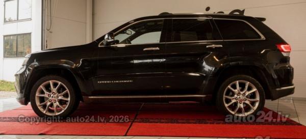 Black Jeep Grand Cherokee 2014 in Tallinn, with an engine capacity of 3.00 L and mileage of 247 thousand km for 12000 €, photo 5 on AUTOMOTO.COM.LV