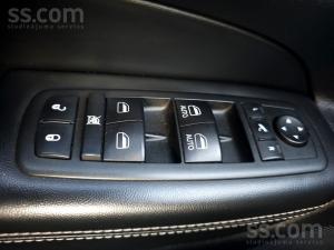 Black Jeep Grand Cherokee 2014 in Jekabpils, with an engine capacity of 3.00 L and mileage of 208 thousand km for 12700 €, photo 11 on AUTOMOTO.COM.LV