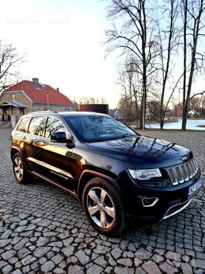 Black Jeep Grand Cherokee 2014 in Jekabpils, with an engine capacity of 3.00 L and mileage of 208 thousand km for 12700 €, photo 17 on AUTOMOTO.COM.LV