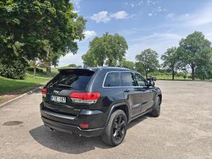 Black Jeep Grand Cherokee 2014 in Kaunas, with an engine capacity of 3.60 L and mileage of 296 thousand km for 9000 €, photo 4 on AUTOMOTO.COM.LV