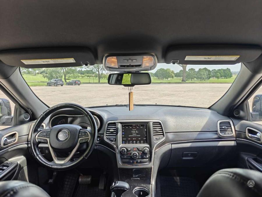 Black Jeep Grand Cherokee 2014 in Kaunas, with an engine capacity of 3.60 L and mileage of 296 thousand km for 9000 €, photo 10 on AUTOMOTO.COM.LV