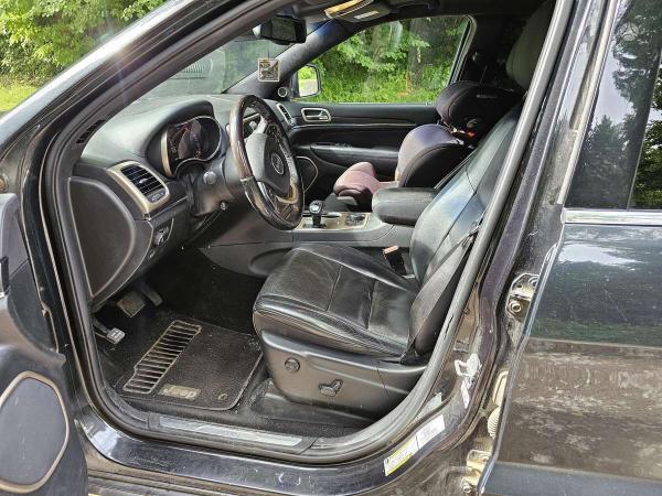 Melns Jeep Grand Cherokee 2014 Viļņa, ar dzinēja tilpumu 2.99 L un nobraukumu 220 tūkst. km par 13500 €, foto 10 vietnē AUTOMOTO.COM.LV