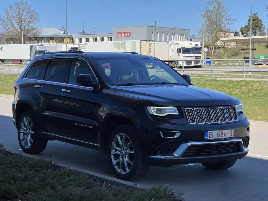 Melns Jeep Grand Cherokee 2014 Rēzekne, ar dzinēja tilpumu 3.00 L un nobraukumu 205 tūkst. km par 11990 €, foto 4 vietnē AUTOMOTO.COM.LV