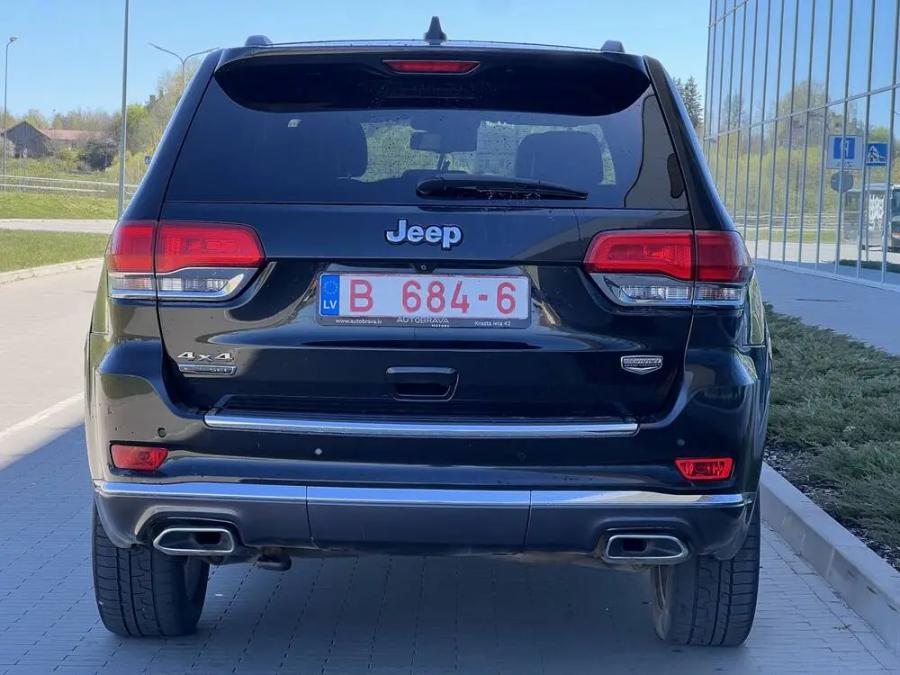 Melns Jeep Grand Cherokee 2014 Rēzekne, ar dzinēja tilpumu 3.00 L un nobraukumu 205 tūkst. km par 11990 €, foto 6 vietnē AUTOMOTO.COM.LV